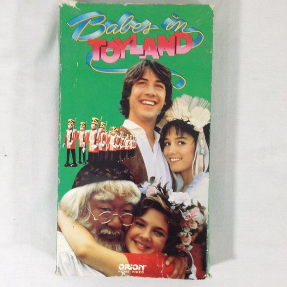 Babes in Toyland -1991 VHS Tape Keanu Reeves , Dre | Media | Babes In ...